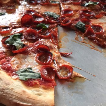 Il Rione - 42 Photos & 50 Reviews - Pizza - 1303 W 65th St, Detroit ...