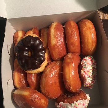 Henry’s Donut - 61 Photos & 152 Reviews - Donuts - 10924 Mukilteo ...