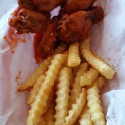Wing Slingers - 32 Photos & 85 Reviews - Chicken Wings - 7325 E Iliff ...