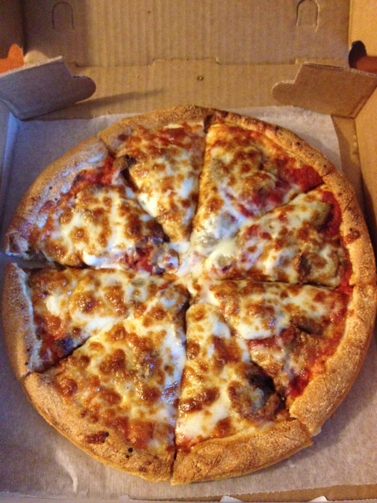 New England Pizza Restaurant - 36 Reviews - Pizza - 92 Portsmouth Ave ...