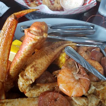 Fish N’ Tails Oyster Bar - 76 Photos & 100 Reviews - Seafood - 620 Main ...