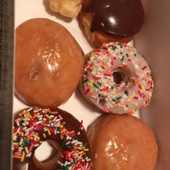 Ray’s Donuts - 60 Photos & 179 Reviews - Donuts - 4805 Canton Rd ...