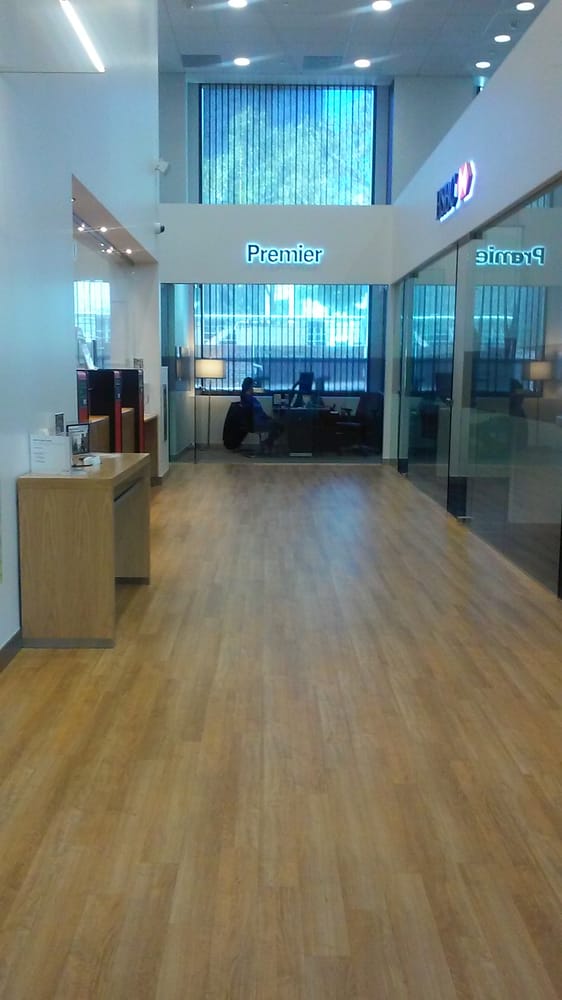 HSBC Bank - Banks & Credit Unions - 725 S Figueroa St, Downtown, Los ...