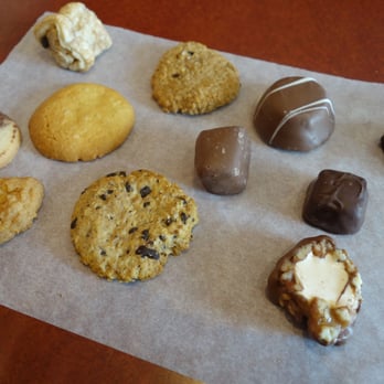 Mrs. Williams Bakery - 79 Photos & 28 Reviews - Bakeries - 3466 S ...