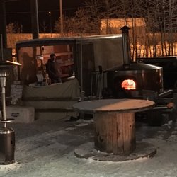 The Hungry Robot - 32 Photos & 39 Reviews - Pizza - 910 Old Steese Hwy ...