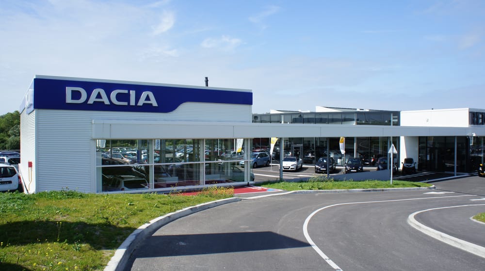 Concessionnaire Renault DAC - Car Dealers - Centre Commercial Cité ...