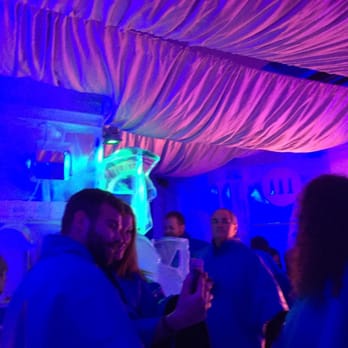 Ice Club Rome Orari Circumvesuviana Foto de Ice Club, Roma: Ice Club ...