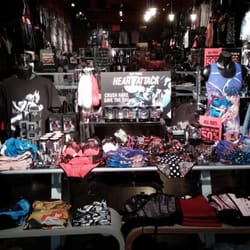 Hot Topic - Men's Clothing - 1101 Melbourne Rd - Hurst, TX - Reviews ...