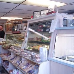 Val’s Deli - CLOSED - Delis - 450 Main, Yaphank, NY - Restaurant ...