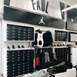 WSS - Shoe Stores - 1215 W Pioneer Pkwy, Grand Prairie, TX - Phone ...