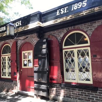 Louis’ Lunch - Temp. CLOSED - 536 Photos & 731 Reviews - Burgers - 263 ...