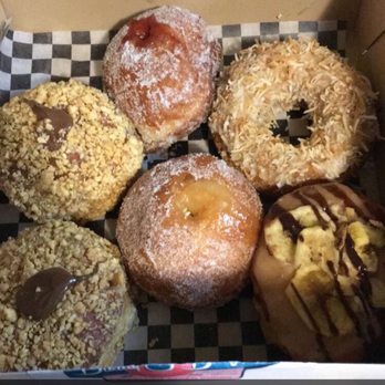 Daddy O Doughnuts and British Baked Goods - 133 Photos & 60 Reviews ...