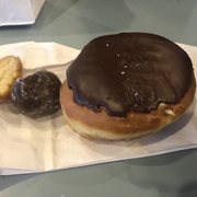 Donna’s Donuts - 40 Photos & 106 Reviews - Bakeries - 2106 Main St ...