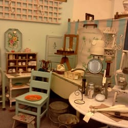 Summer Cottage Antiques - 24 Photos & 18 Reviews - Antiques - 153 ...