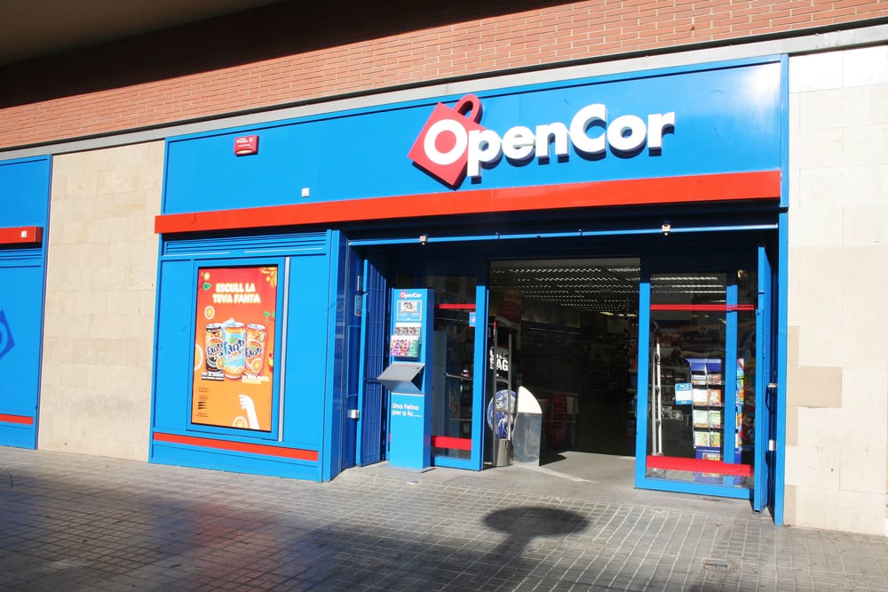 OpenCor - Books, Mags, Music & Video - Carrer de Santa Eulália, 26 ...