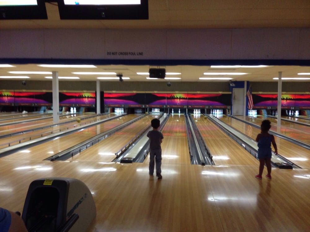 Summit Lanes - Bowling - 803 SW Oldham Pkwy, Lees Summit, MO - Phone ...