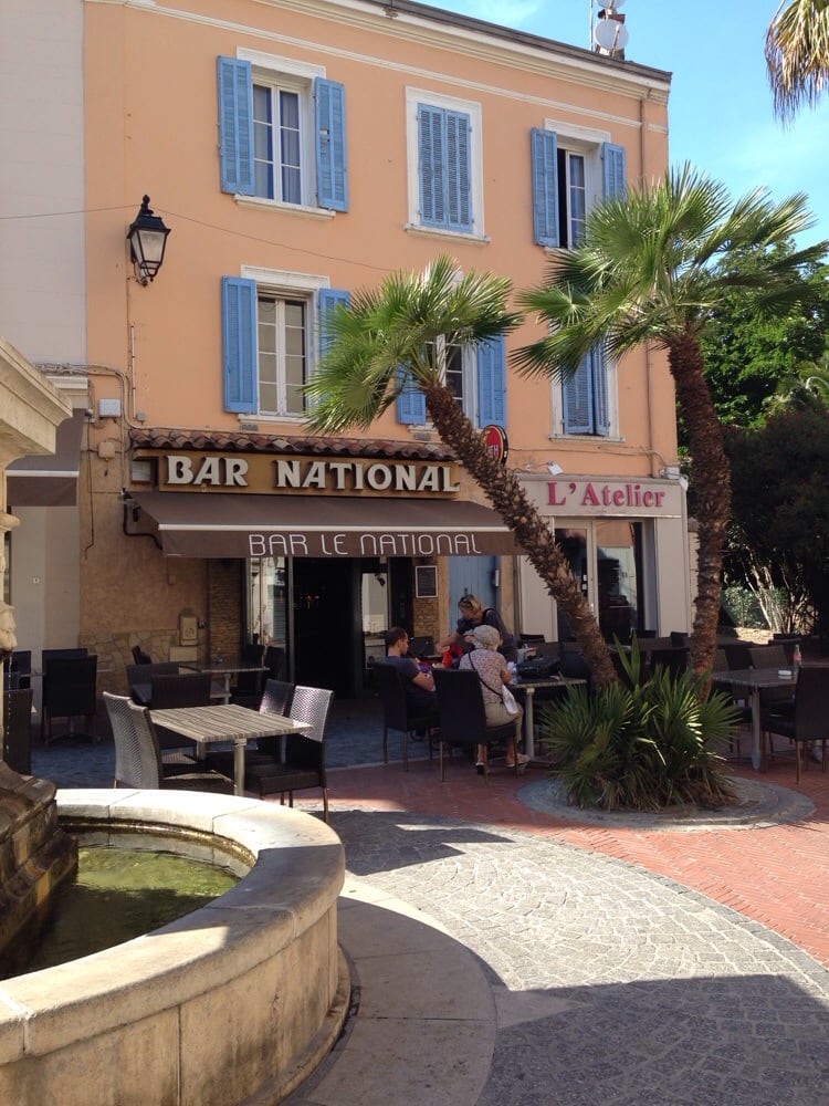 Bar Le National - Bars - 9 Place Albert Cavet, Sanary Sur Mer, Var ...