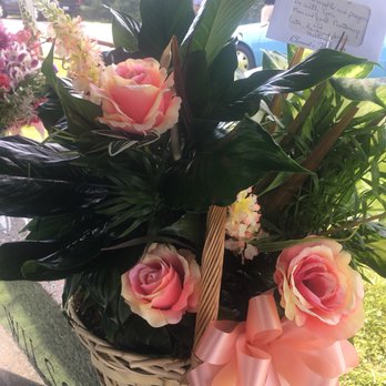 Clements Flower Shop & Greenhouses - Nurseries & Gardening - 462 ...