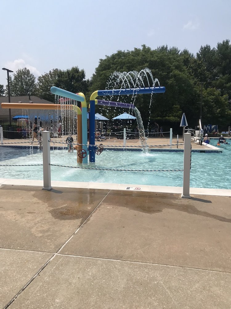 River Hill Pool, Clarksville | Roadtrippers