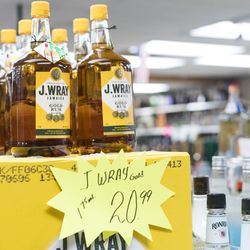 Checkers Discount Liquors & Wine - 105 Photos & 18 Reviews - Beer, Wine ...