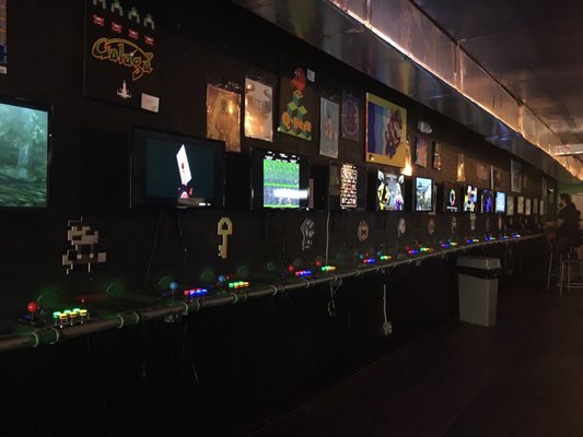 Tenth Level Tavern - 211 Photos & 103 Reviews - Bars - 1242 NE 38th St ...