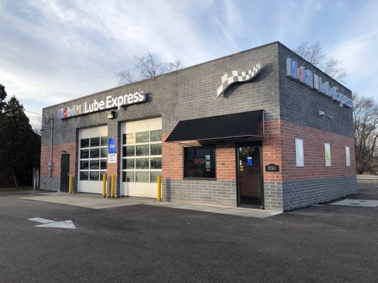 Express Lube - Oil Change Stations - 3561 Airport Hwy, Toledo, OH ...