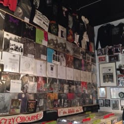 Neseblod Records - Music & DVDs - Schweigaards gate 56, Grønland, Oslo ...