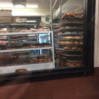 Randy’s Donuts - 1755 Photos & 1598 Reviews - Donuts - 805 W Manchester ...