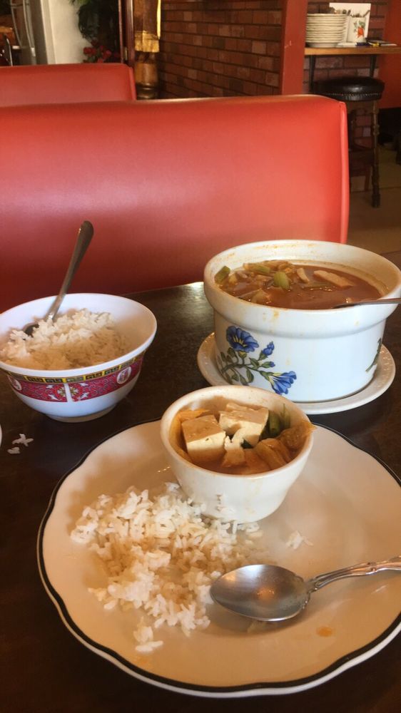 Elkhorn Club & Linda’s Thai Room - 25 Reviews - Thai - 457 N Broadway Ave, Burns, OR ...