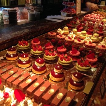 Ladurée - 2534 Photos & 1389 Reviews - Bakeries - 75 avenue des Champs ...