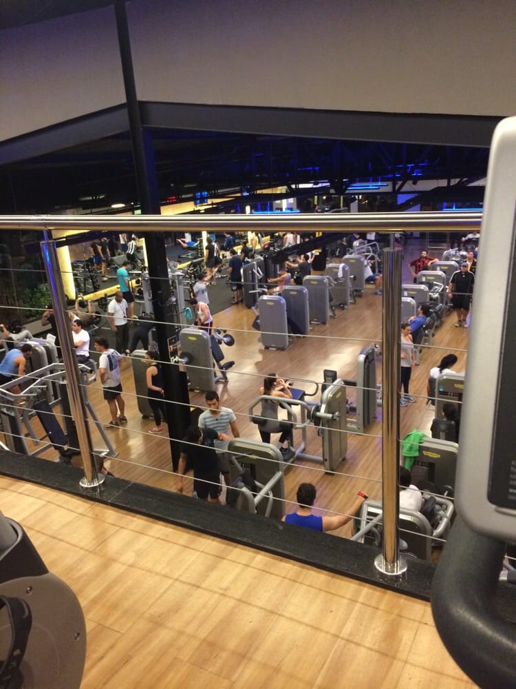 Smart Fit - Gyms - R. Gaivota, 530, Moema, São Paulo - SP, Brazil ...
