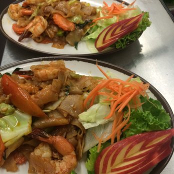 Happy Thai Restaurant - 62 Photos & 43 Reviews - Thai - 2081 Pacific ...