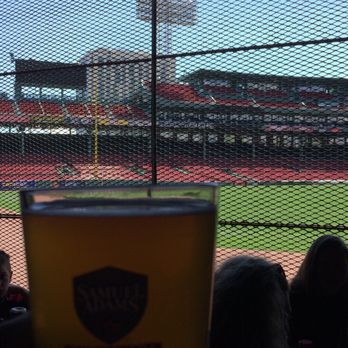 Bleacher Bar - 282 Photos & 415 Reviews - Sports Bars - 82 Lansdowne St ...