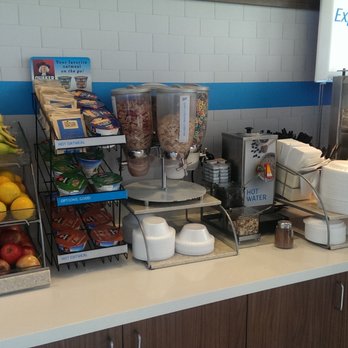 Holiday Inn Express Nashville Airport - 58 Photos & 28 Reviews - Hotels ...