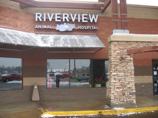 Riverview Animal Hospital - Veterinarians - 475 Chippewa Mall Dr ...