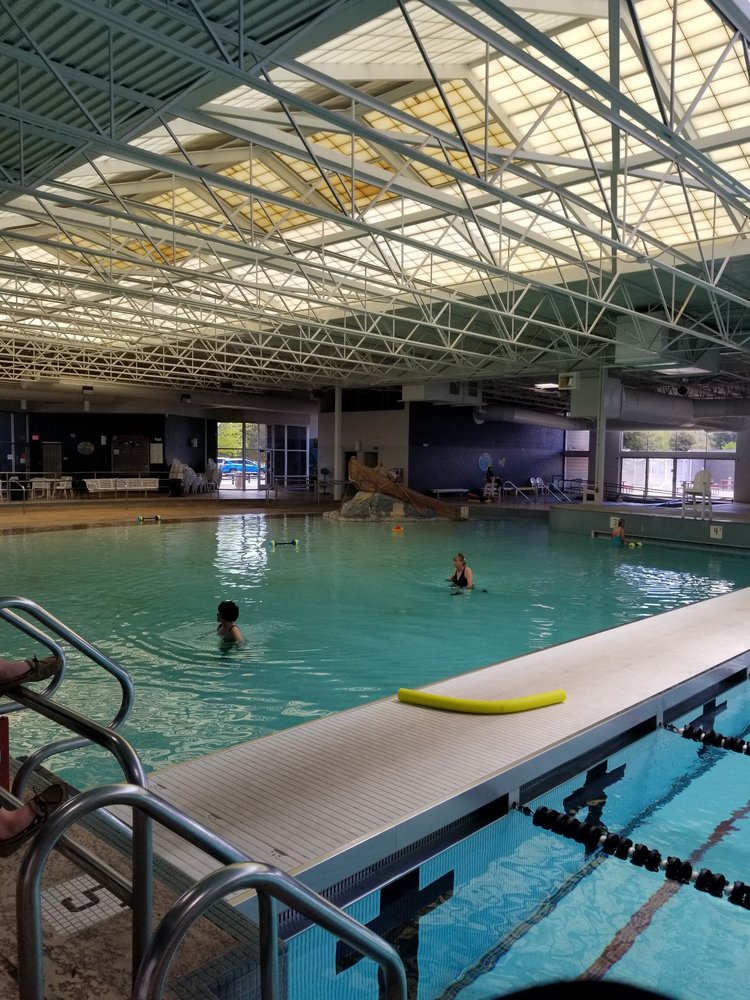 The Cove Aquatic Center - 18 Photos & 13 Reviews - Swimming Lessons ...