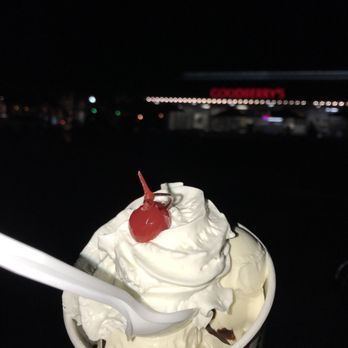 Goodberry’s Frozen Custard - 33 Photos & 55 Reviews - Ice Cream ...
