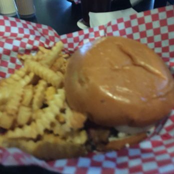 Brickyard Burgers & Brews - 12 Photos & 16 Reviews - Burgers - 1802 ...