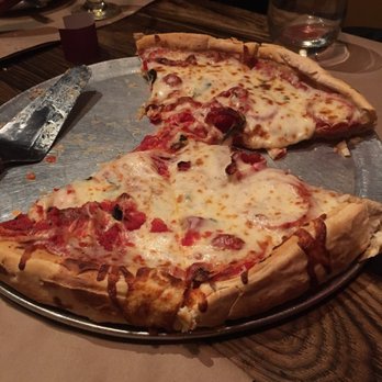 Fixture Pizza Pub - 37 Photos & 57 Reviews - Pizza - 623 S 2nd St ...