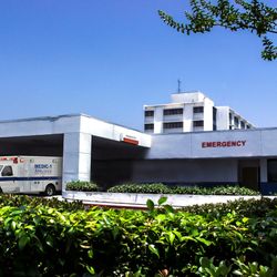 Emanate Health Queen Of The Valley Hospital - 70 Photos & 225 Reviews ...