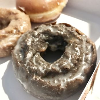 Krispy Kreme - 60 Photos & 55 Reviews - Donuts - 5692 N Blackstone Ave ...
