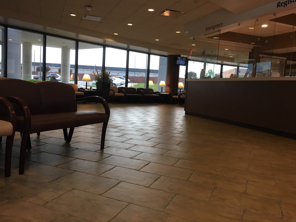Riverview Health - 16 Photos & 19 Reviews - Hospitals - 395 Westfield ...