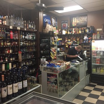 The Hub Bar - 38 Photos & 123 Reviews - Dive Bars - 719 N Franklin St ...