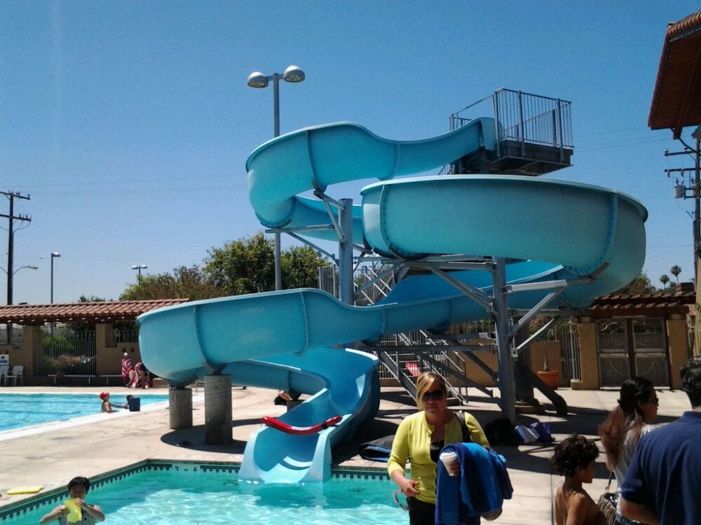 El Campo Aquatic Center Water Slide Amenities | El Campo Lost Lagoon