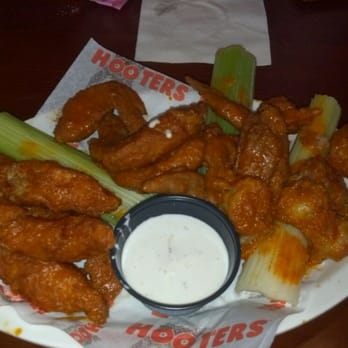 Hooters - 29 Reviews - American (Traditional) - 1211 Huguenot Rd ...