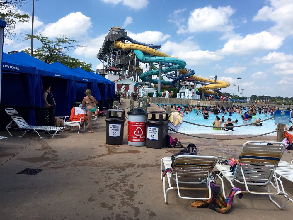 Six Flags Hurricane Harbor - 20 Photos & 28 Reviews - Amusement Parks ...